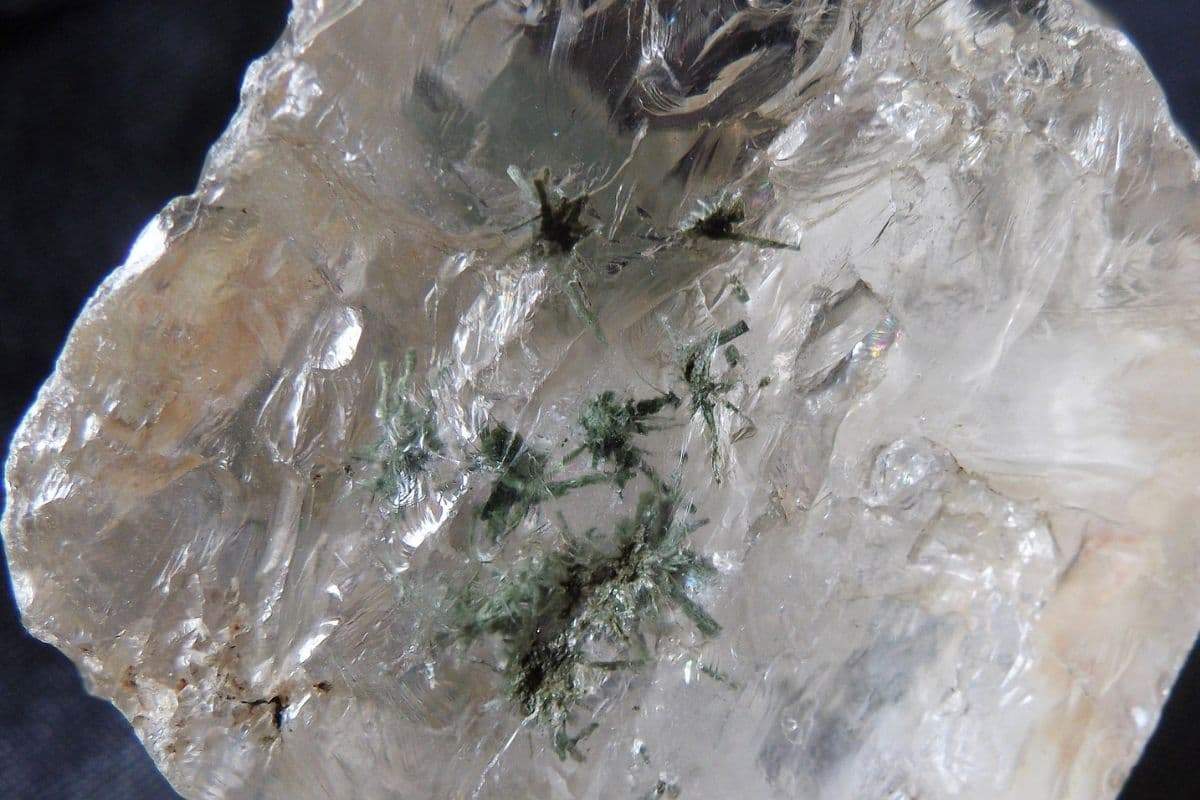 Guide to Phantom Quartz & its Properties | Conscious Items